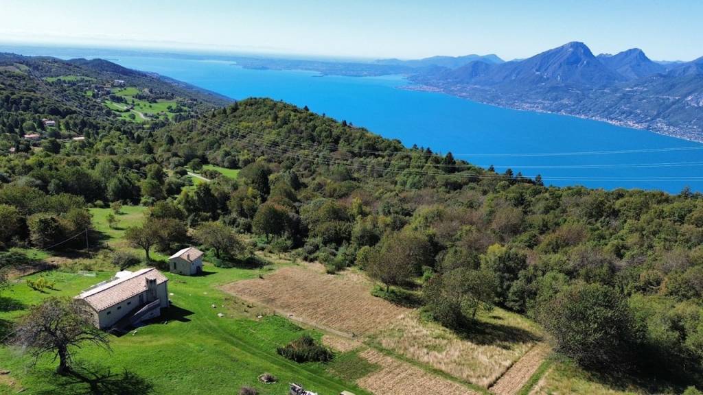 Cascina in vendita a Brenzone sul Garda via Prada