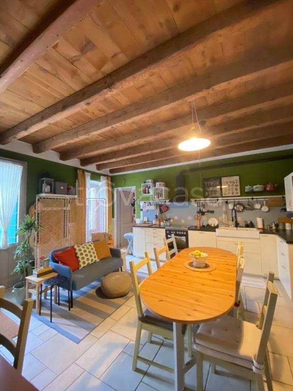 Appartamento in vendita a Monzambano strada Castellaro Nuova Italia