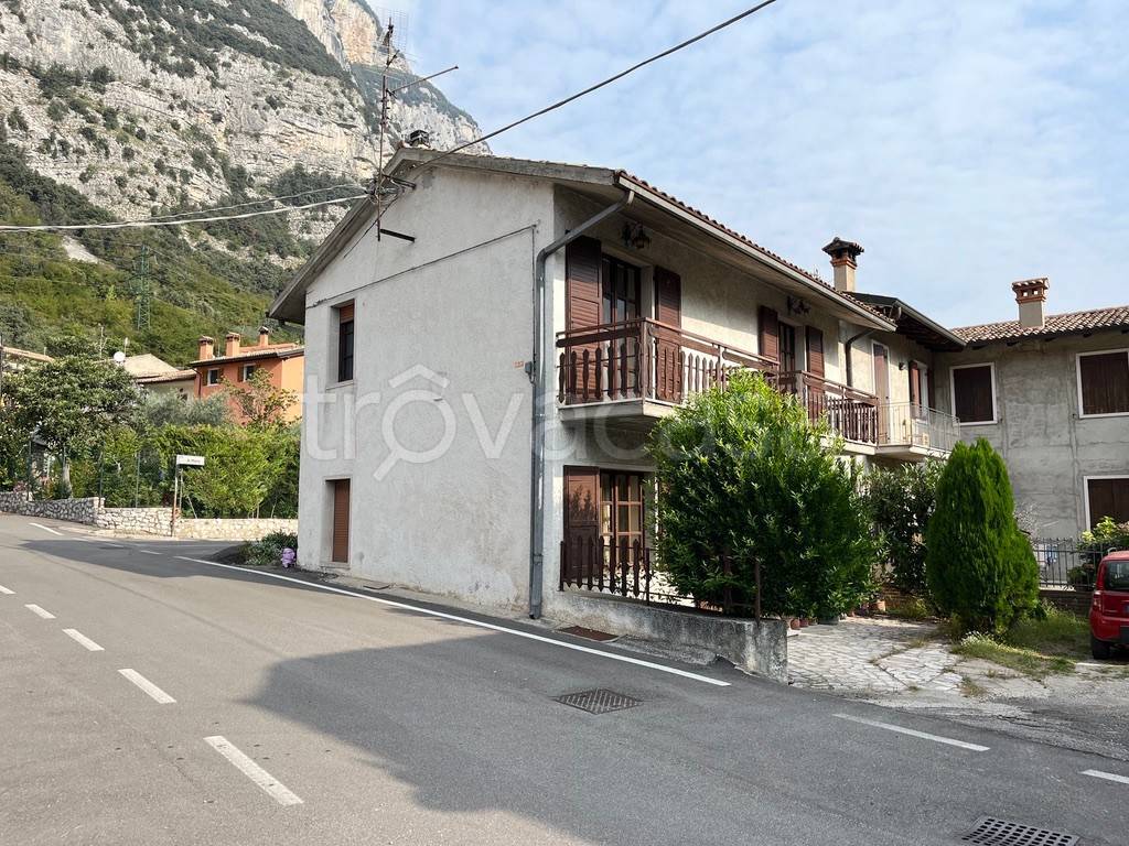 Casa Indipendente in vendita a Brentino Belluno via Preabocco, 6