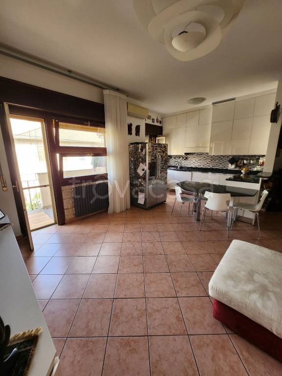 Appartamento in in vendita da privato a Pavia via Giacomo Trecourt, 5