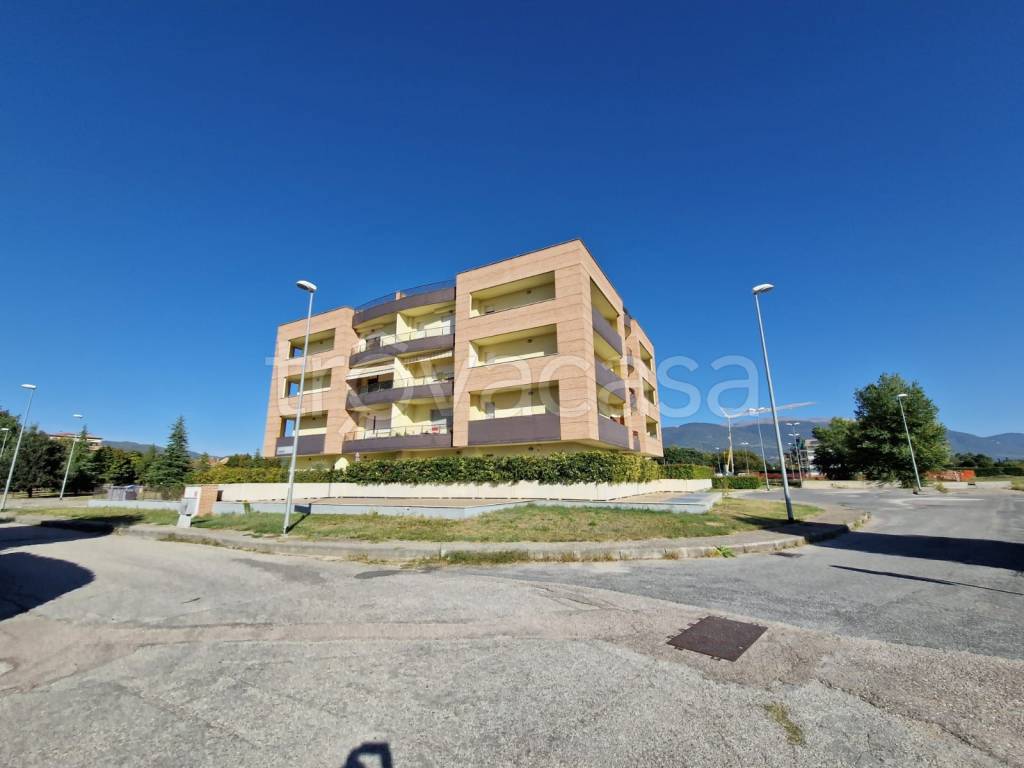 Appartamento in vendita a Bastia Umbra via Calabria