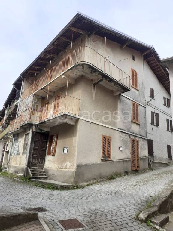 Casa Indipendente in in vendita da privato a Valdilana frazione Pratrivero, 142