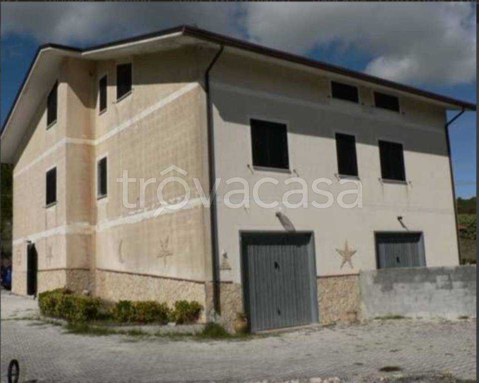 Appartamento all'asta a Cassano Irpino contrada Macchia