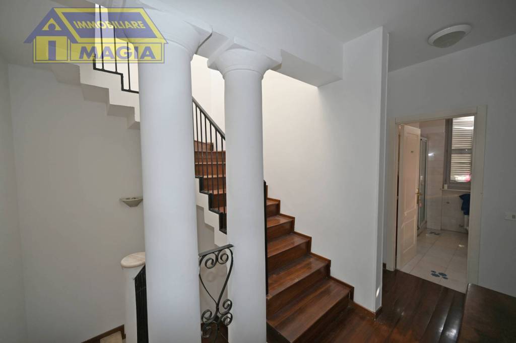 Casa Indipendente in vendita ad Ascoli Piceno piazza s. Tommaso