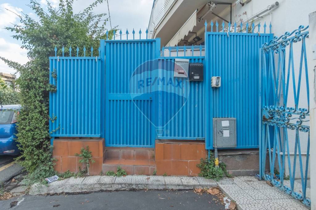Appartamento in vendita ad Aci Castello via Livorno, 85