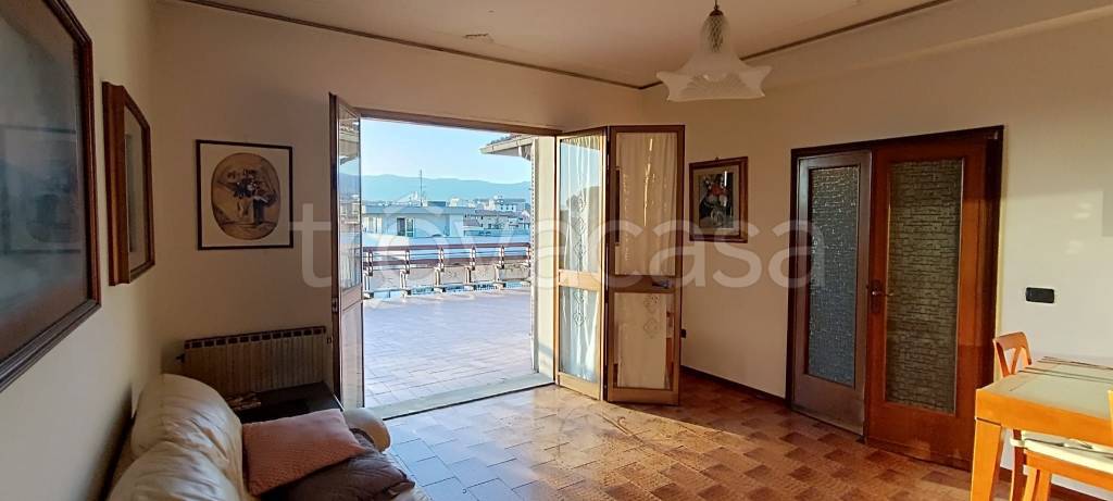 Attico in vendita a Montecatini-Terme viale Ugo Foscolo