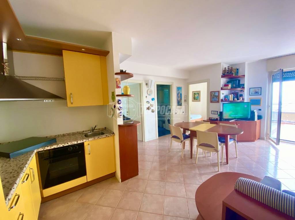 Appartamento in vendita ad Arenzano via del Mare