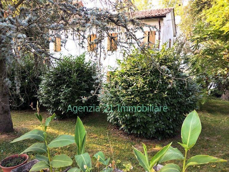 Villa in vendita a Occhiobello via Motta, 28