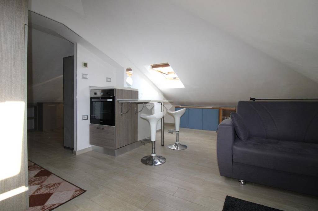 Mansarda in vendita ad Alba piazza Prunotto, 6