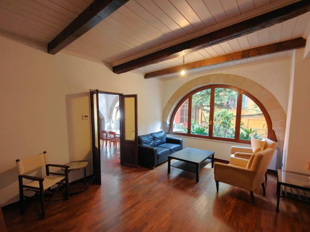 Appartamento in vendita a Lesa via Ugolino Visconti