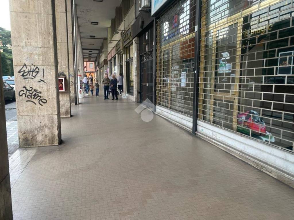 Appartamento in vendita ad Avellino via Carlo del Balzo, 55