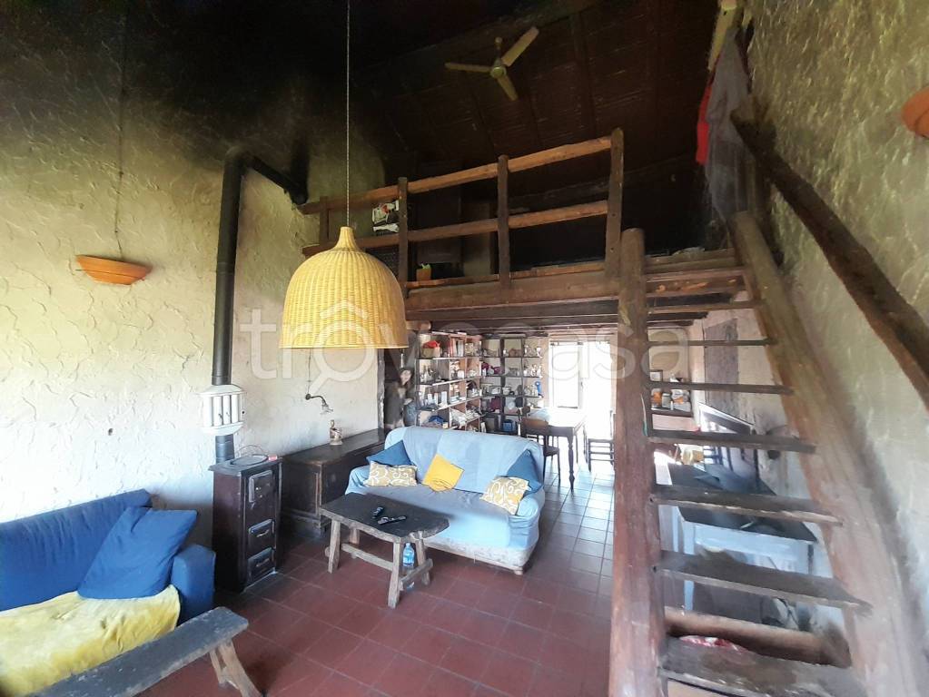 Casale in vendita a Gazzola frazione Castelletto