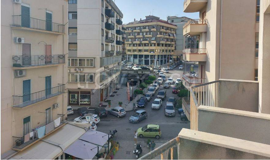 Appartamento in in vendita da privato a Caltanissetta via Calabria, 20