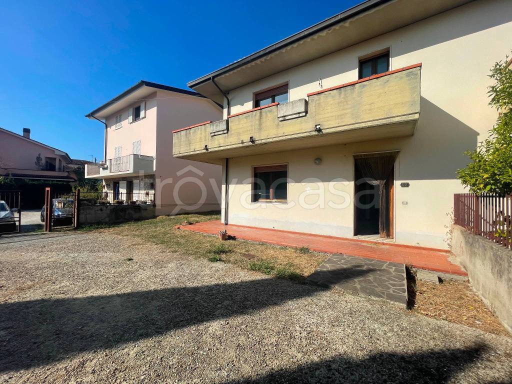 Casa Indipendente in vendita a Massa e Cozzile via Fratelli Rosselli, 2C