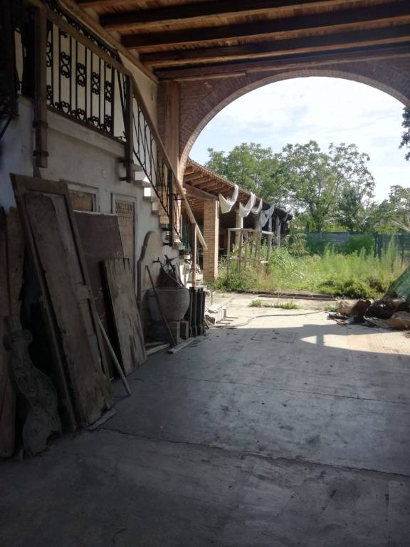 Intero Stabile in vendita a Bovolone via San Pierino, 37
