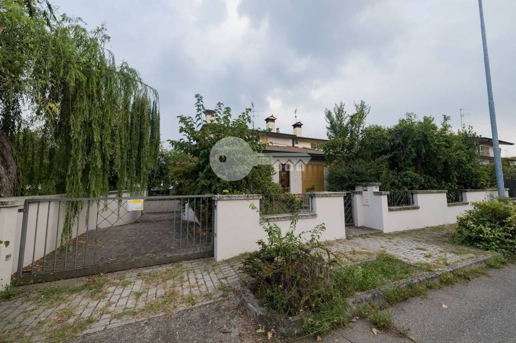 Villa Bifamiliare in vendita a Bagnolo Mella via Fratelli Rosselli, 48