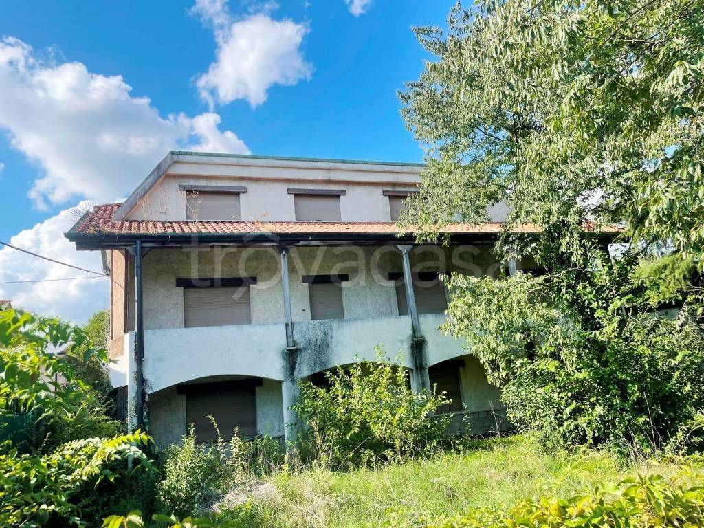 Casa Indipendente in vendita a Gradisca d'Isonzo via gorizia, 107