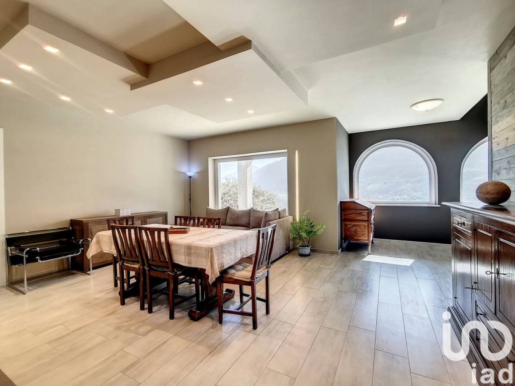 Villa in vendita ad Aosta via bioula, 1