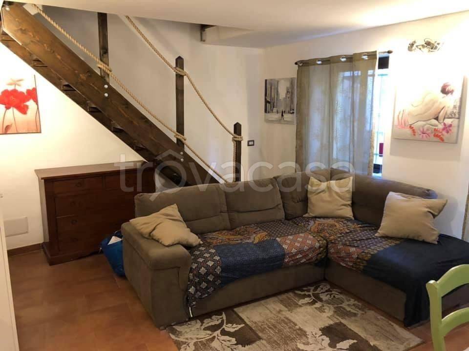 Casa Indipendente in in vendita da privato a Catania via delle Orfane, 6