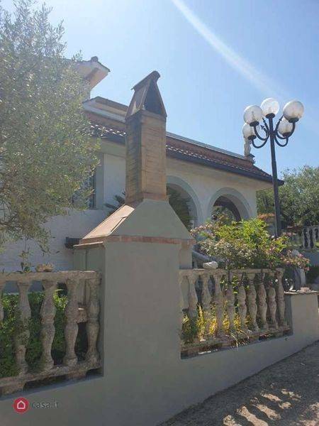 Villa in in vendita da privato a Lanuvio via delle Querce, 23