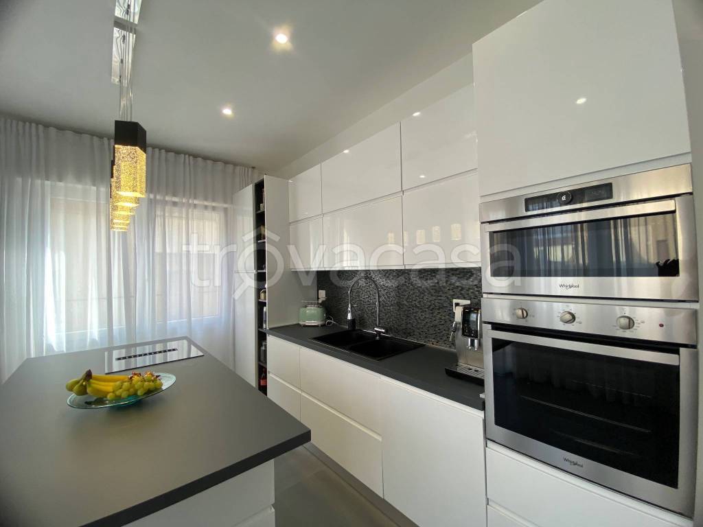 Appartamento in in vendita da privato a Pistoia via di Santa Maria Maggiore, 15