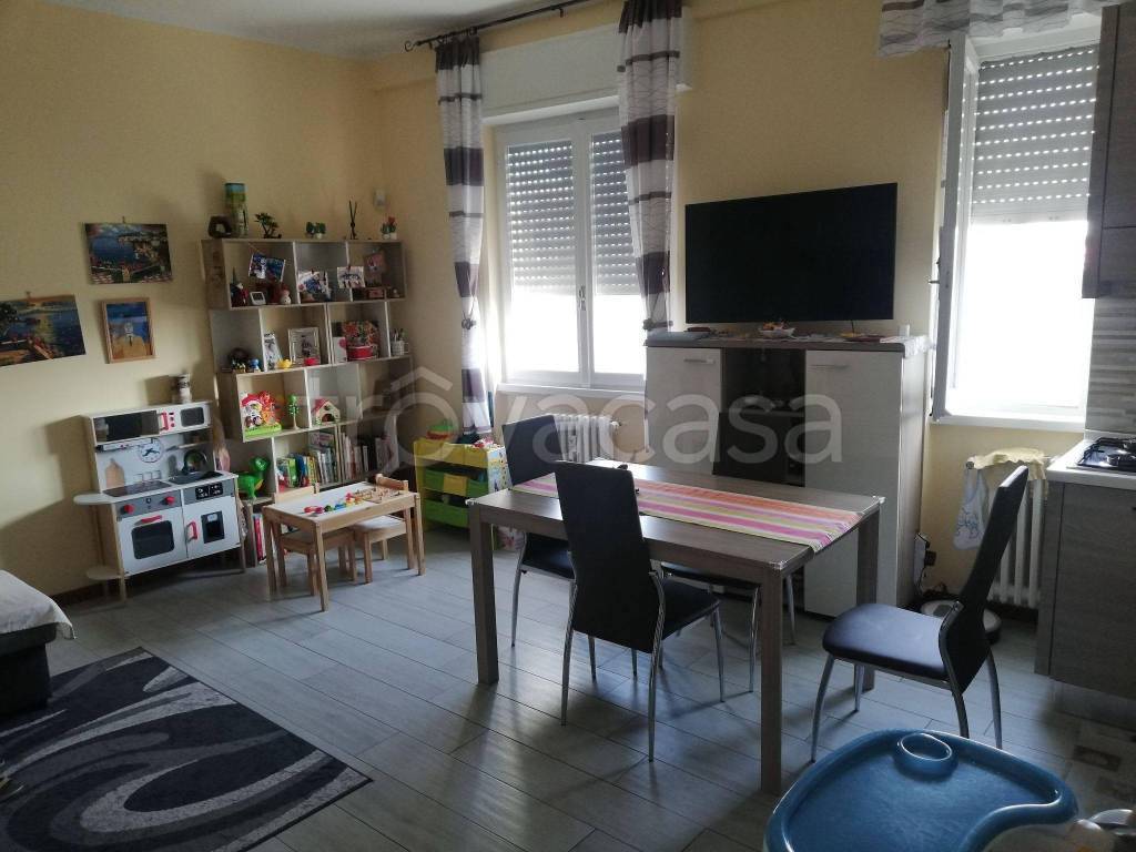 Appartamento in in vendita da privato ad Azzano San Paolo via Piave, 56
