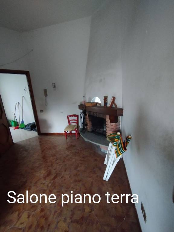 Casa Indipendente in in vendita da privato a Fontana Liri via Pola, 30