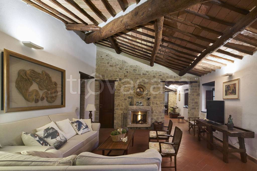 Casa Indipendente in vendita a Castellina in Chianti strada Provinciale delle Badesse