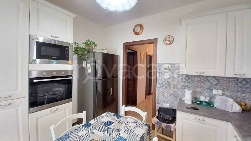 Appartamento in vendita a Busalla via Gino Suardi, 40