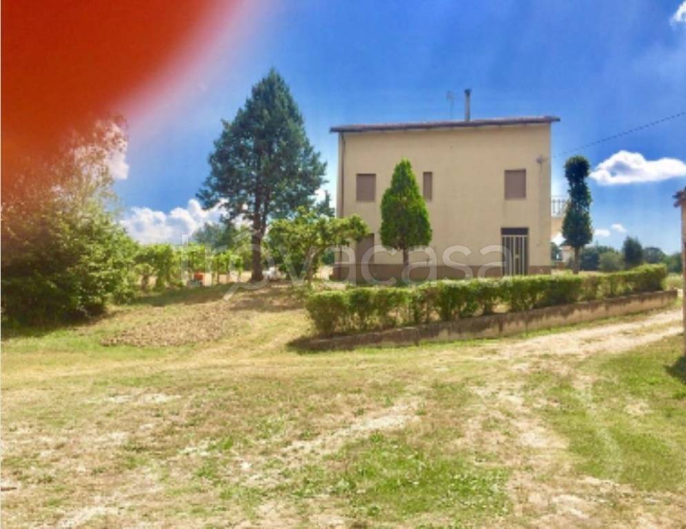 Rustico in in vendita da privato a Urbisaglia contrada Valleresco
