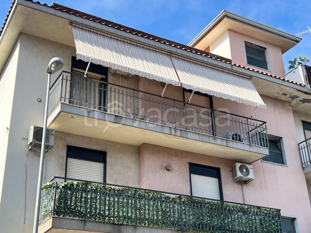 Appartamento in vendita ad Aci Catena via Pozzo, 73B