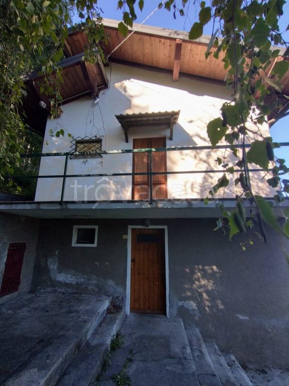 Casa Indipendente in in vendita da privato a Oggebbio strada Luigi Cadorna, 29