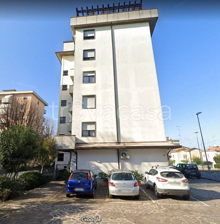 Appartamento all'asta a Carpi vI bezzecca