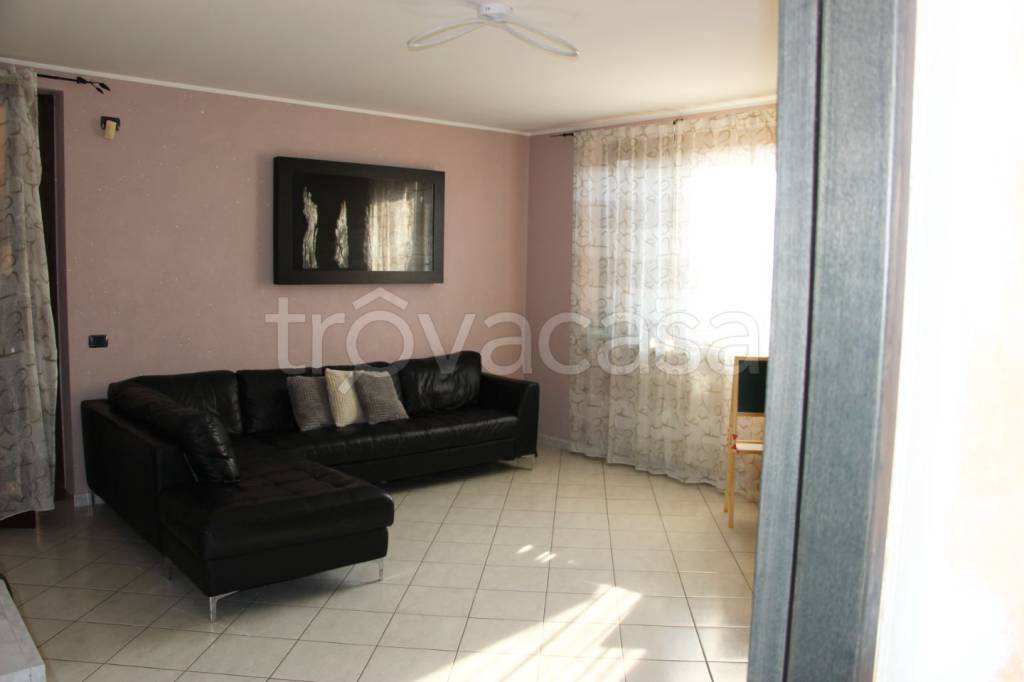 Appartamento in vendita a Castiraga Vidardo via Alcide De Gasperi