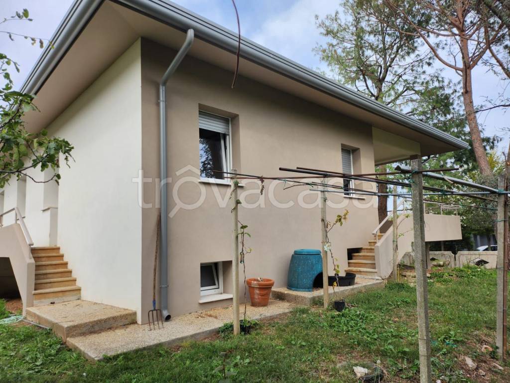 Villa in vendita a Codroipo via Divisione Julia, 9
