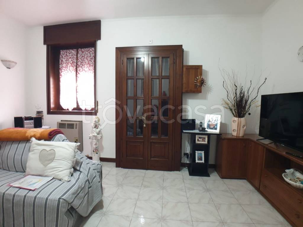 Casa Indipendente in vendita a Casalpusterlengo