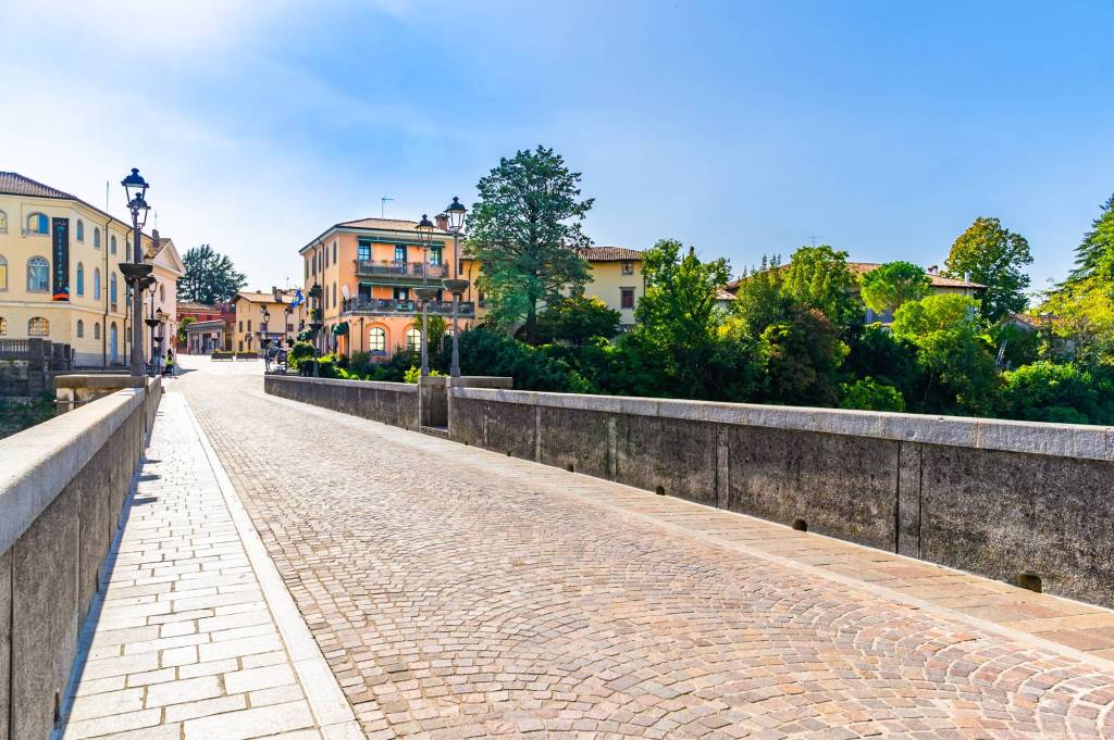 Intero Stabile in vendita a Cividale del Friuli via Borgo di Ponte, 18