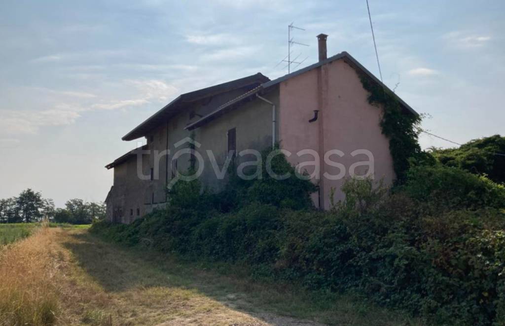 Appartamento all'asta a San Giacomo Vercellese cascina Lupina