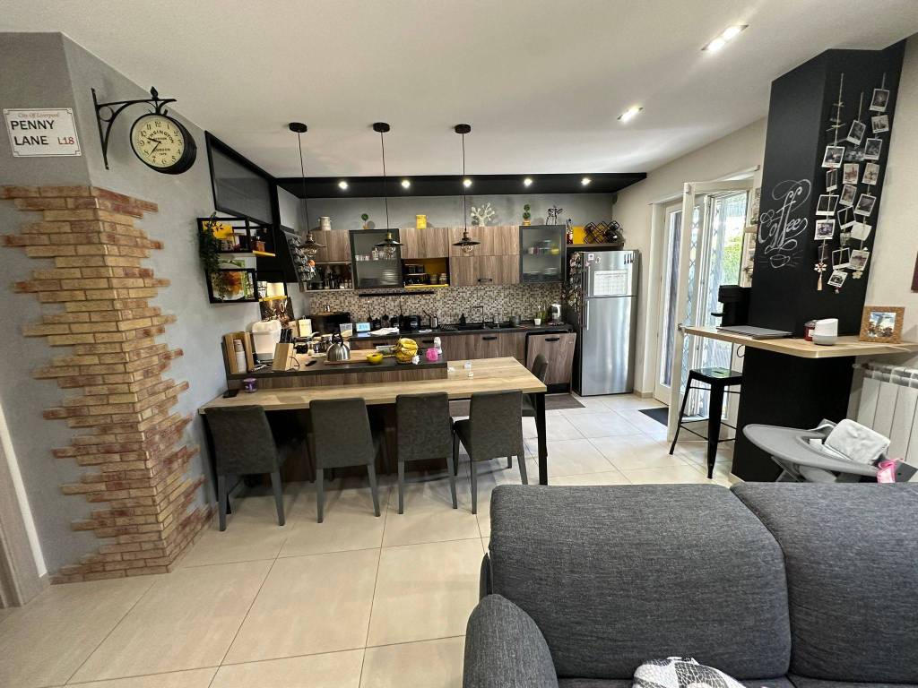 Appartamento in in vendita da privato a Napoli corso Secondigliano, 151