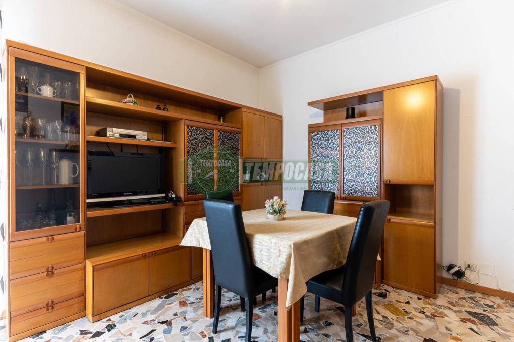 Appartamento in vendita a Carnate via Roma, 65