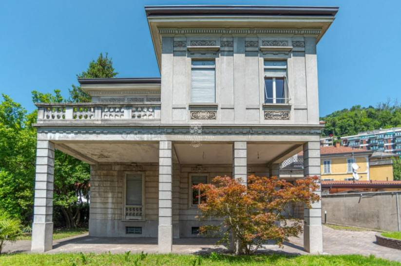 Villa in vendita a Como via Briantea