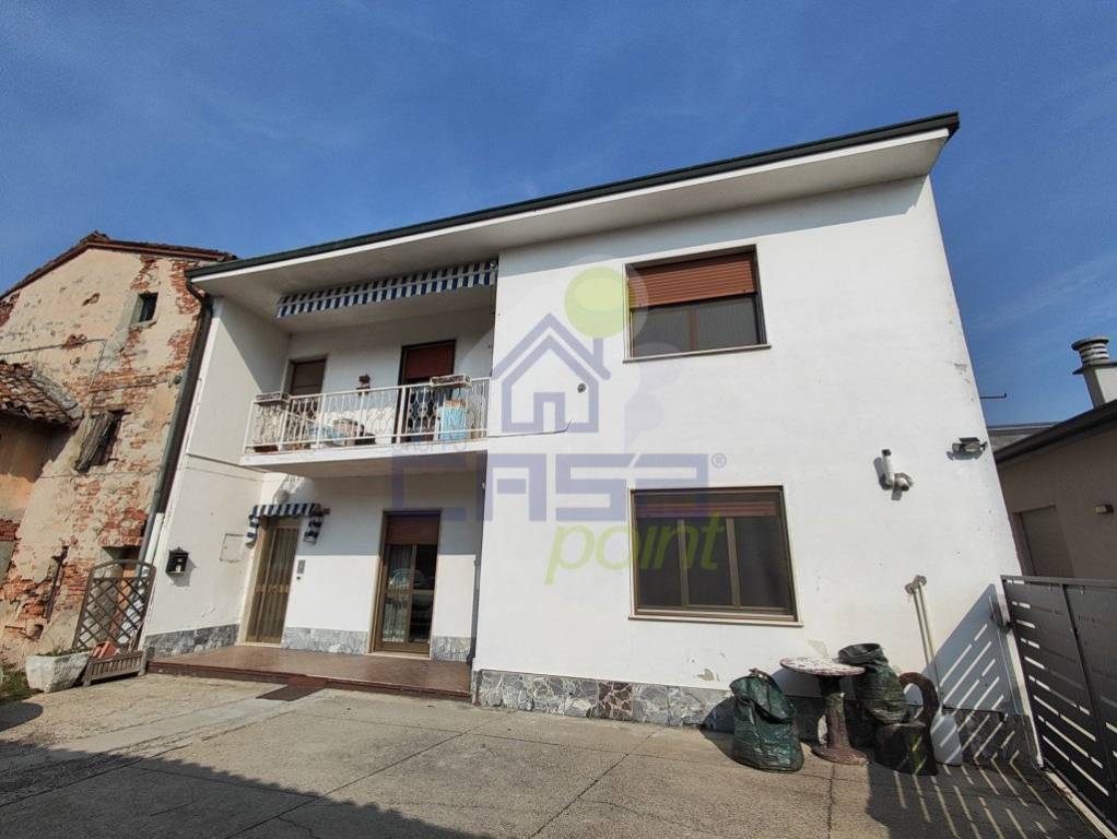 Casa Indipendente in vendita a San Daniele Po via XXV aprile 69
