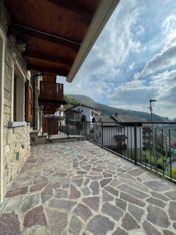 Appartamento in vendita ad Aviatico via Monte Alben