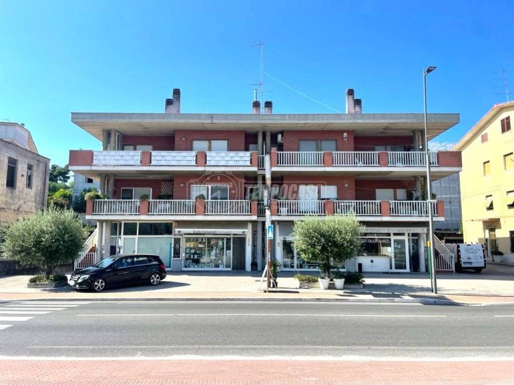 Appartamento in vendita a Monteprandone viale Alcide De Gasperi, 202