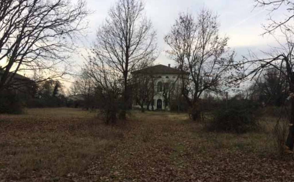 Appartamento all'asta a Collecchio via Scodoncello