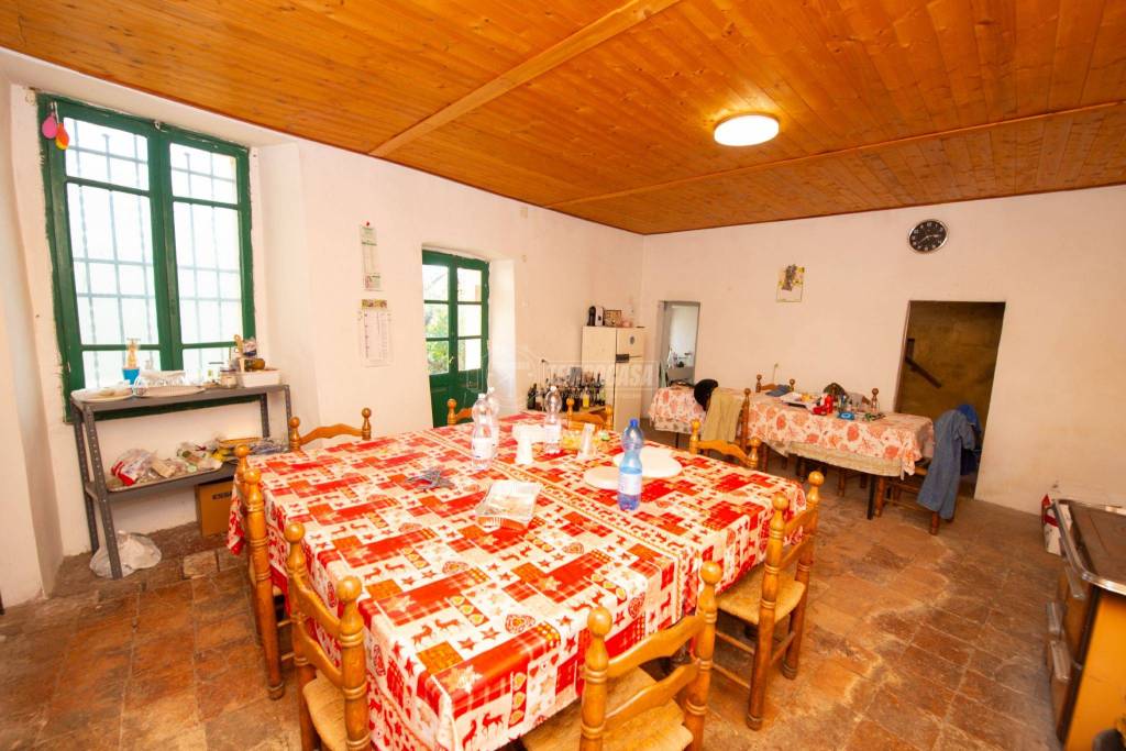 Appartamento in vendita ad Adrara San Martino via Gazzenda