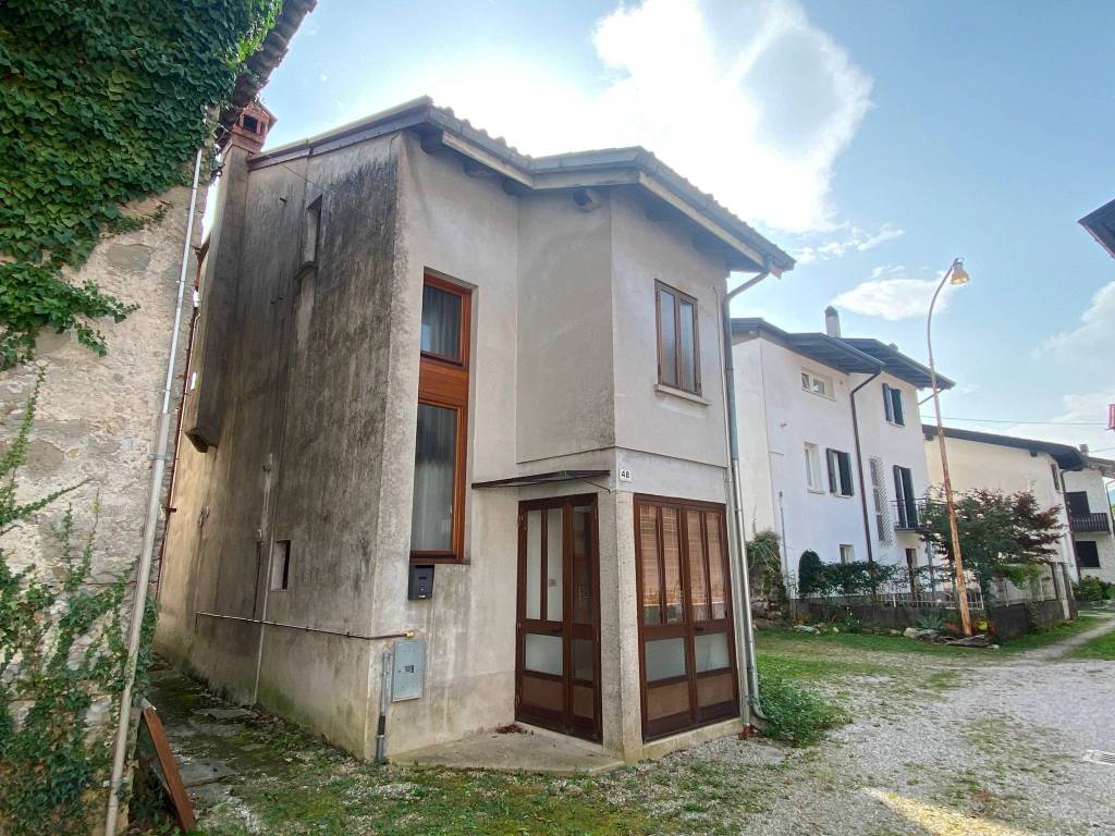 Villa in vendita a San Pietro al Natisone via Algida