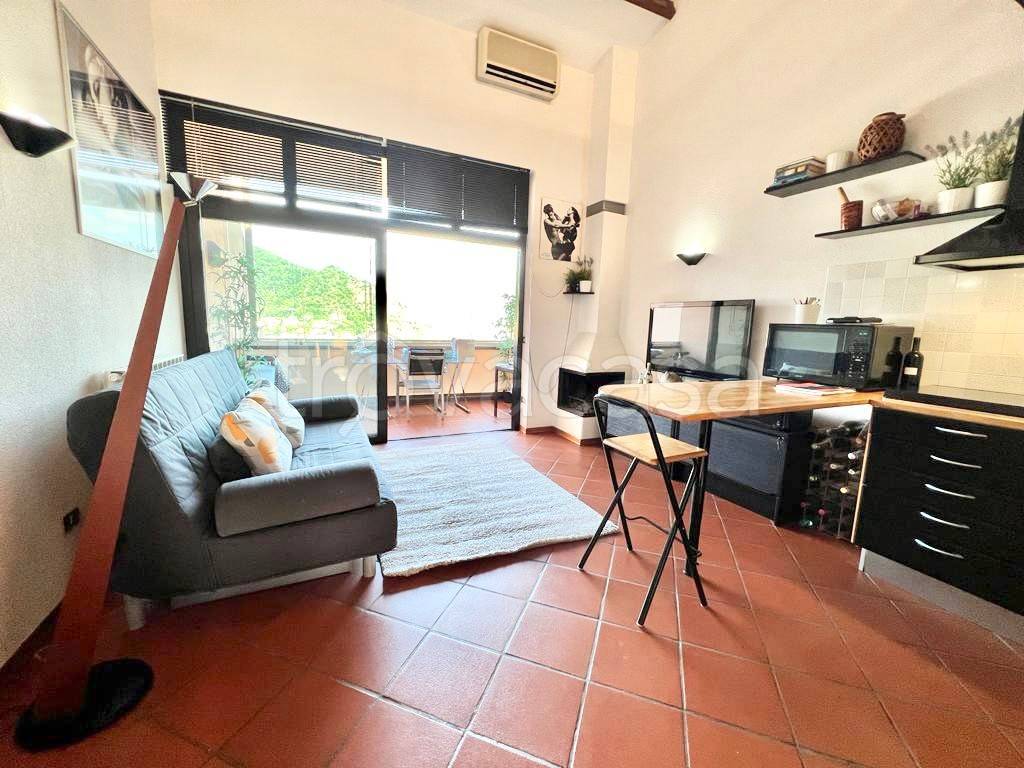 Appartamento in vendita a Cuasso al Monte via Ca' Moro in Borgnana, 4