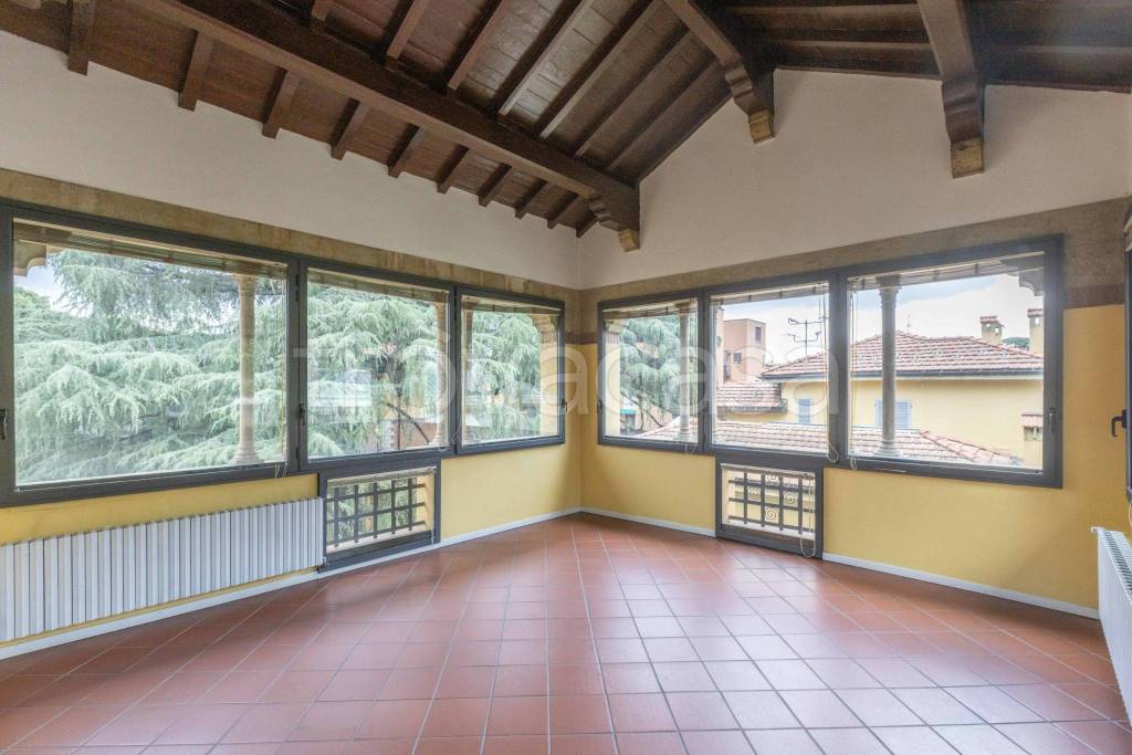 Intero Stabile in vendita a Bologna viale Antonio Aldini