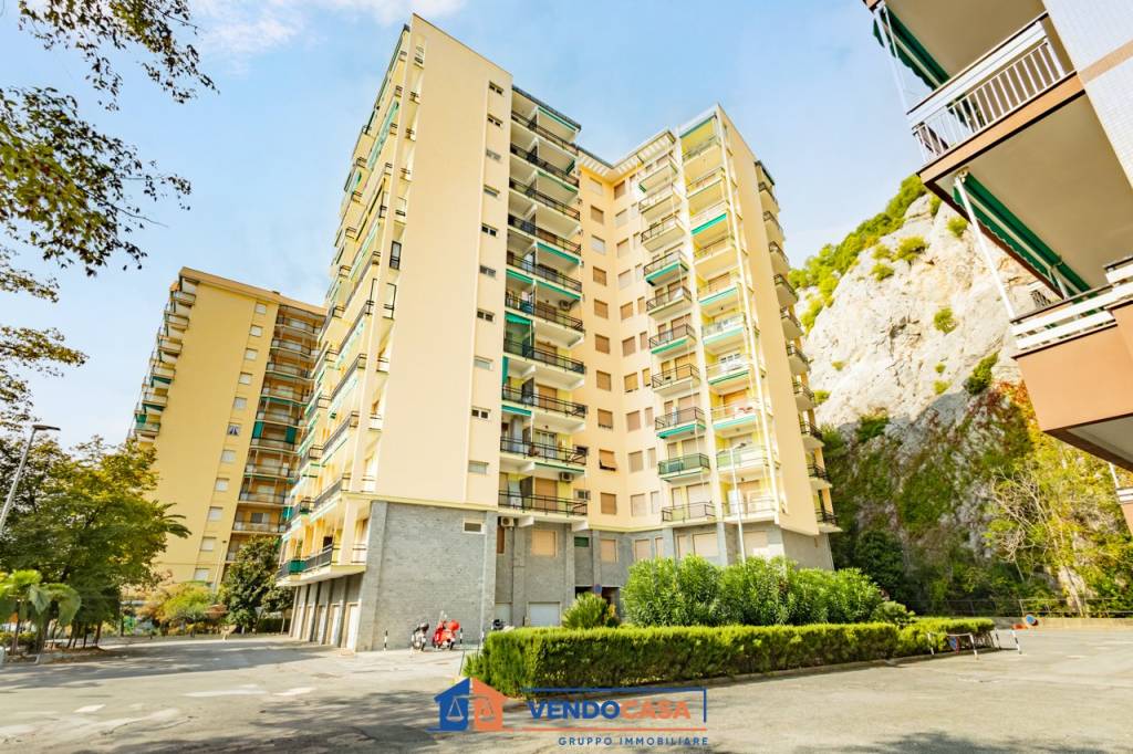 Appartamento in vendita a Spotorno via Vecchie Fornaci, 30